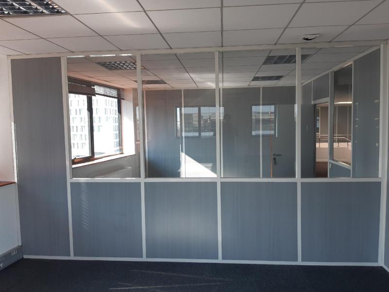 Cloison semi-vitrée - matériaux de récupération