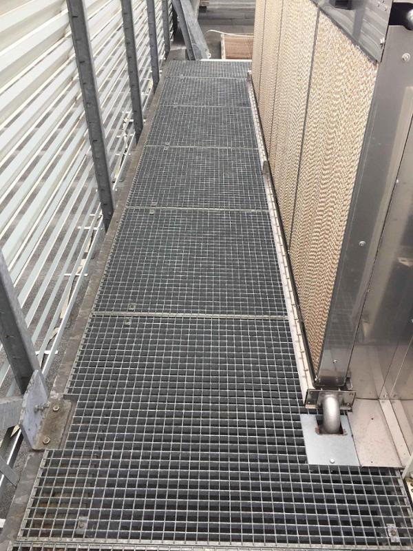 Caillebotis - matériaux de récupération